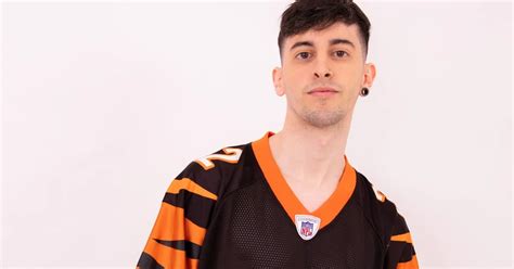 Robleis El Youtuber Y Cantante Que Gracias A La Música Logró Cambiar