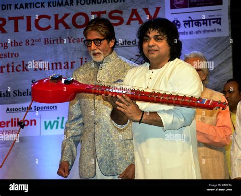 Bal Gandharva Rief Mandir An Fotos Und Bildmaterial In Hoher