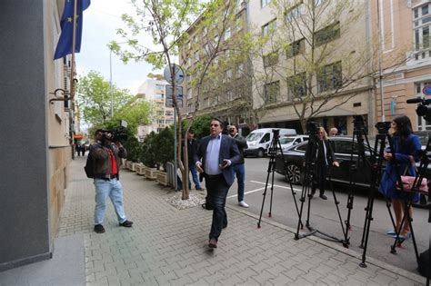 ГОРЕЩА ТЕМА Асен Василев обяви че ще отхвърлят бюджета на служебния кабинет ГЕРБ и ПП ДБ