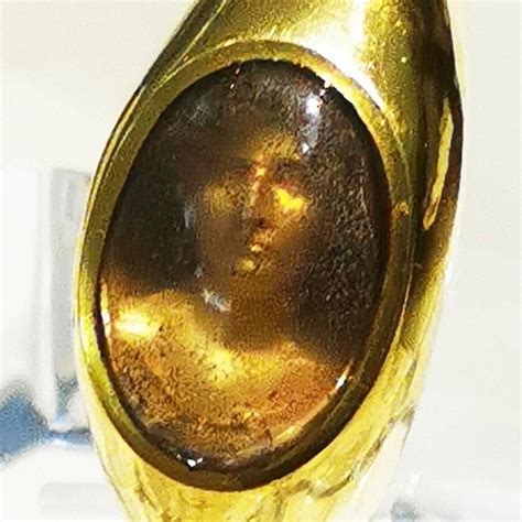 Roman Hologram” Effect Ring Found In The Grave Of 1st Century