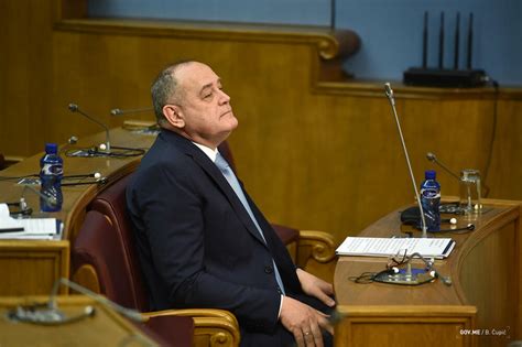 Simović Kaže Da Su Respiratori Oduzeti Hvala Vučiću Ali Snaći ćemo Se Mi