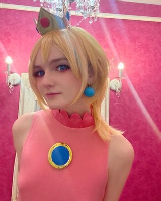 My Princess Peach Cosplay R Mario