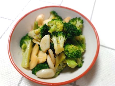 데친 브로콜리 남았을 때 브로콜리마늘버터볶음 레시피