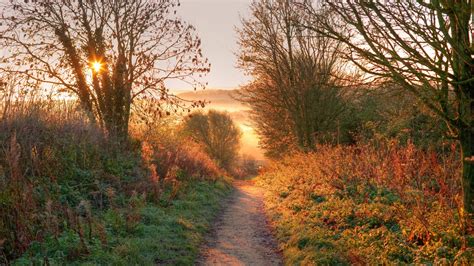 Hiking The Cotswold Way National Trail In England