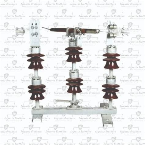 High Voltage Electrical Isolator Vertical At ₹ 28500piece In New