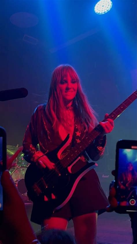 Maneskin Victoria De Angelis Chicago Shows Lollapalooza Queen Vic