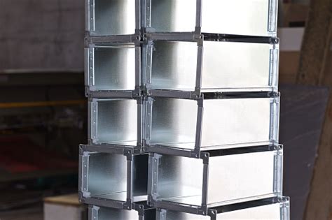 다양한 환기 시스템을 위한 아연 도금 시트로 만들어진 요소 및 부품 강철에 대한 스톡 사진 및 기타 이미지 강철 공기조화 관 신체 부분 Istock