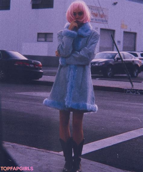 Alexis Ren Nude OnlyFans Leaked Photo TopFapGirls