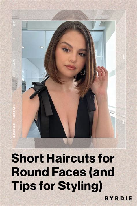 55 Short Haircuts For Round Faces That Stylists Love Short Hair Cuts