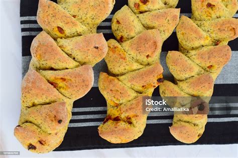 신선한 구운 프랑스 고통 고지 베리와 양귀비 씨앗 밀 줄기 빵 0명에 대한 스톡 사진 및 기타 이미지 0명 곡초류 구기자 Istock