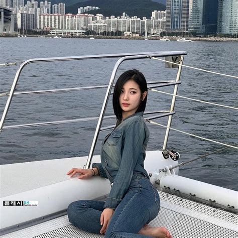 플래시 연예 스포츠 운동많이한 앨리스 소희 청바지 힙업 앨리스 캘빈클라인 속옷 청바지