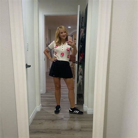 Melissa Gisoni 25th Pic Pic