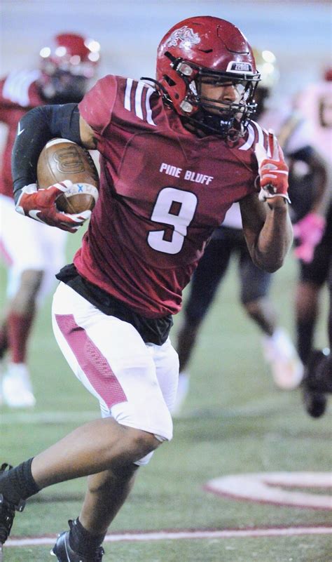 Time Marches On As Hayes Carries Zebras Past Raiders The Arkansas