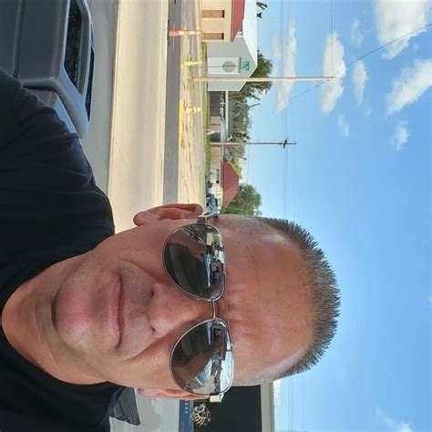 Emmett Hutton Huttonemmett • Threads Say More Emmett Hutton Huttonemmett • Threads Say More