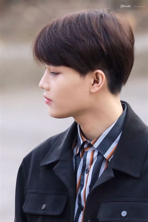 10 Potret Memesona Moon Taeil Main Vocalist Nct Yang Bersuara Emas