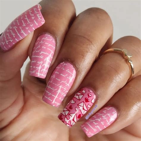 Рожевий манікюр на 14 лютого наймиліші ідеї нейл дизайну Today Ua