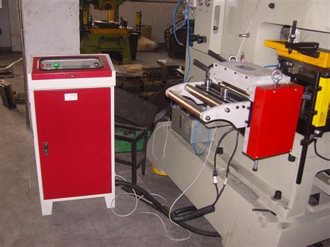 Automatic Peumatic Feeding Machine Servo Feeders Nc Servo Roller Feeder