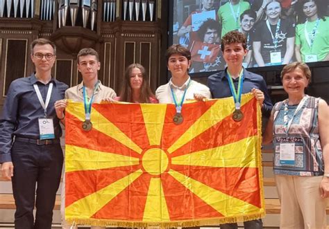 Бронзени медали за гимназијалецот Петар Мирчески на „Олимпијадата по хемија“ Пела Радио