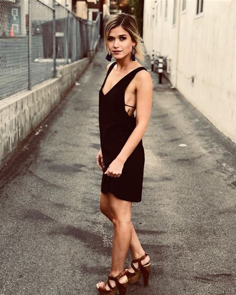 Anna Marie Dobbinss Feet