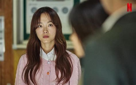 Squid Game Actress Lee Yoo Mi Celebrates Another Successful Netflix Series On Her Instagram