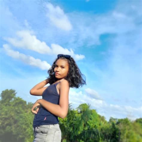 Nayara Monteiro U Professional Lock616