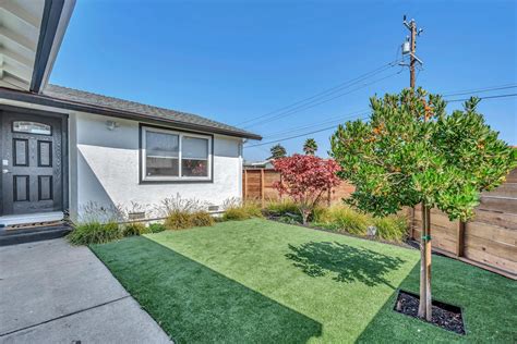 Beds 3 Baths 2 Living Space 1045 Sq Ft