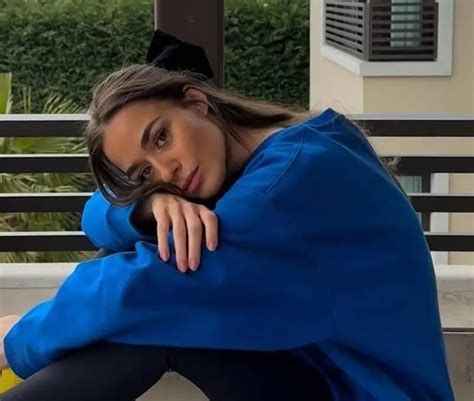 تصاویر بنسو سورال؛ همبازی ترکیه‌ای پارسا پیروزفر در فیلم مست عشق کیست؟