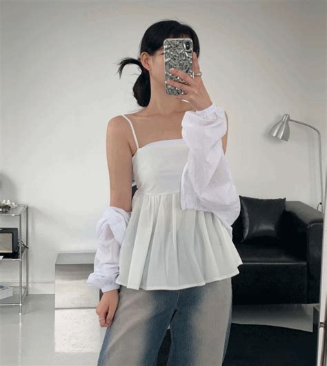 추천 프렌 뒤트임 리본 나시 뷔스티에 블라우스 [3color] 에이블리