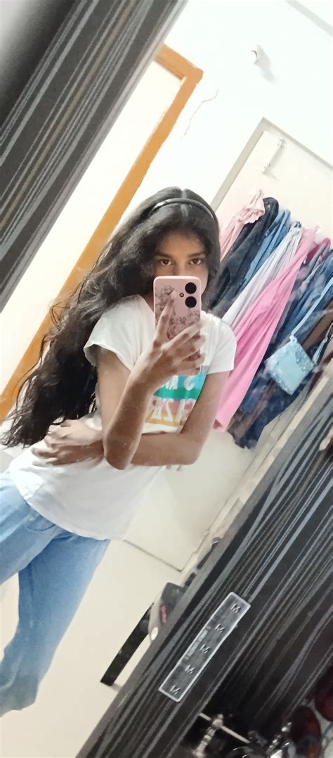 Épinglé Par Kristina 👸🏻 Sur Идеи для фотографий Poses De Mode Selfie