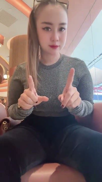 Tante Goyang Sampe Pamer V Nya Gemoy Goyanginul Dance Pargoy