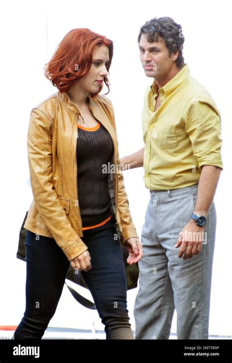 Scarlett Johansson Films Scenes For The Avengers On Location In New York The Actionsci Fi