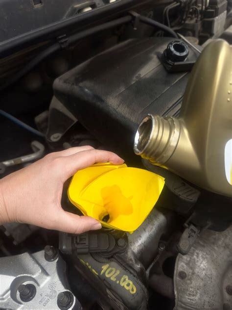 21 Easy Car Hacks That Will Make Life Easier - Craftsy Hacks