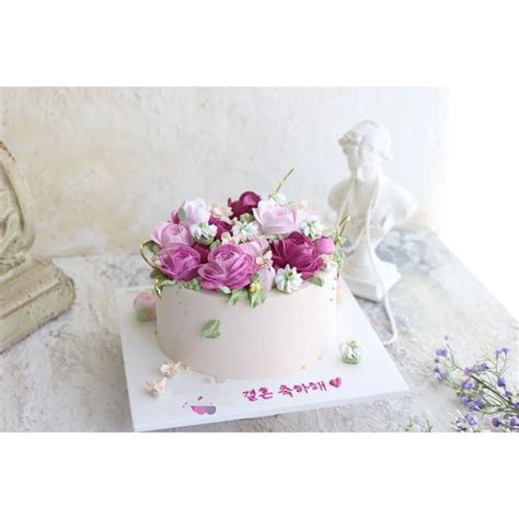 생크림플라워 ️바닐라2호 꽃추가 친구 결혼을 맞이하여 케이크공방 앙금플라워떡케이크