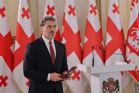 ირაკლი კობახიძე Irakli Kobakhidze ჩემი და პარლამენტის თავმჯდომარე შალვა პაპუაშვილის