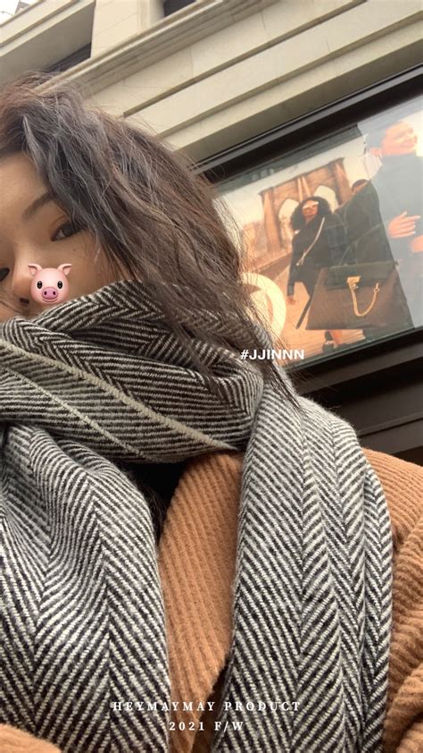 Heymaymay黑白色系韩系情侣人字纹短流苏围巾仿羊绒保暖b搭围脖 虎窝淘