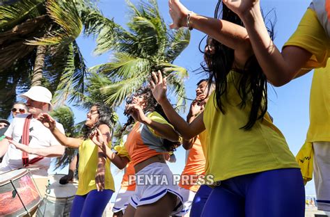 포토 리우 코파카바나 비치 24해변을 달구는 브라질 댄스