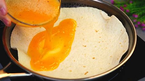 Pour Eggs On Flatbread And Enjoy A Delicious Breakfast Youtube