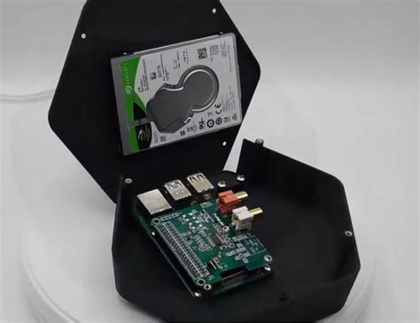 YARC Case Can House A Raspberry Pi Board With One HAT Expansion Board And Up To Hard Drives