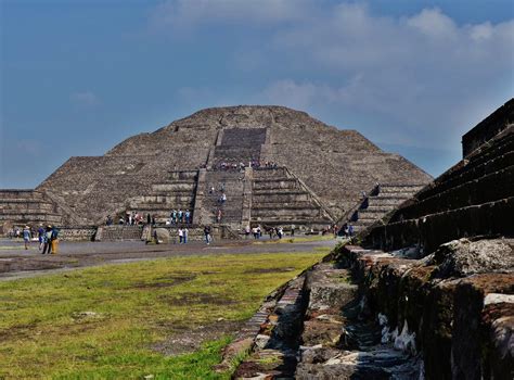 The Pyramids Of Teotihuacan Earthwalkabout