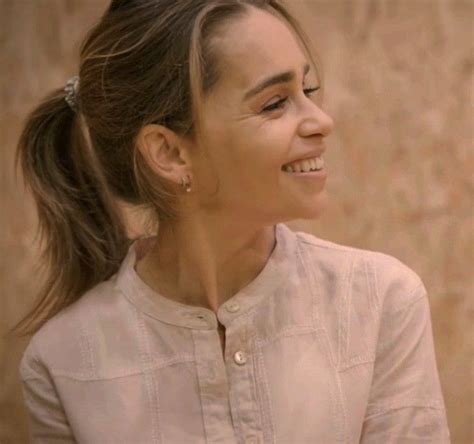 Pin By Themyscira On Emilia Clarke Emilia Clarke Style Emilia Clarke Hot Emilia Clarke