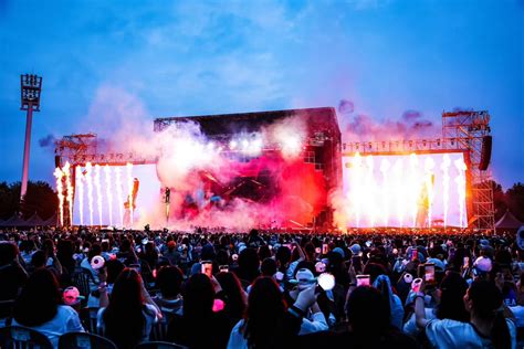 جين من Bts يضيء مسرح Goyang بأول جولة منفردة له Et بالعربي