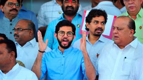 आदित्य ठाकरे का दावा महाराष्ट्र को गुजरात के मुकाबले एक और झटका दवा