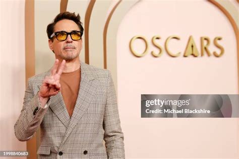 2085 Robert Downey Jr Oscar Photos And High Res Pictures Getty Images