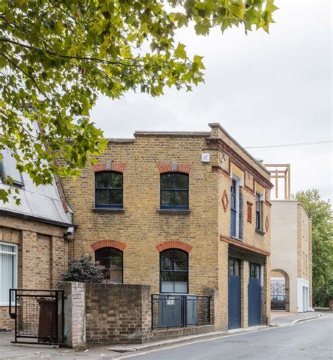 Vine Architecture Use Warm Tones To Renovate Love Walk House In London