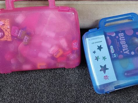 New Zealand Womans Kmart Gift Wrap Hack Praised News Au