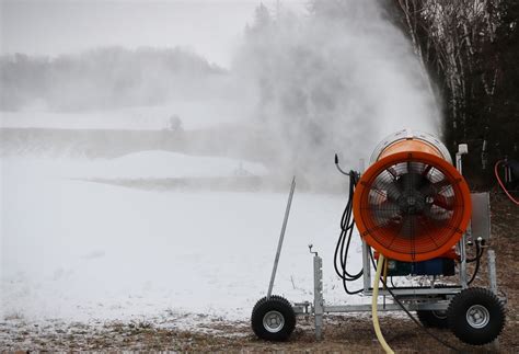 Nova Scotia Ski Hills Making Snow Hoping For Cold Temperatures Cbc News