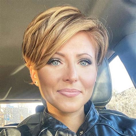 38 Modern Long Pixie Haircuts Youll Love In 2024 Page 19 Of 38