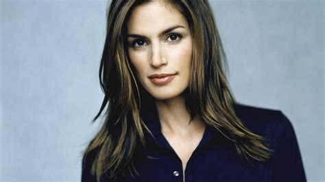 Cindy Crawford Physical Beauty Photo Fanpop