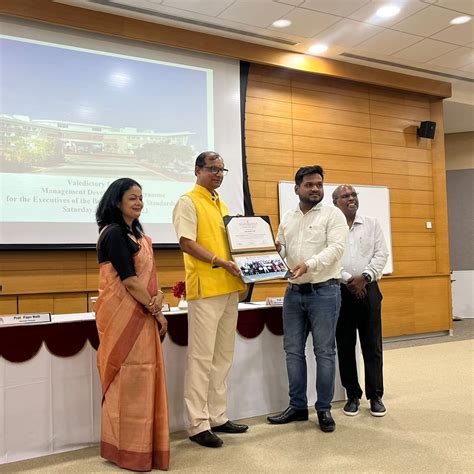 Iimtiruchirapalli Managementdevelopmentprogram Leadership