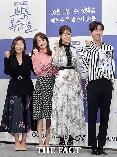 TF포토 부암동 복수자들 키가 만든 사다리꼴 포토타임 포토 기사 더팩트